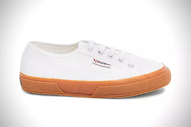 La 10 Plej Bona Gum Sole Sneakers Por Viroj 10070_6