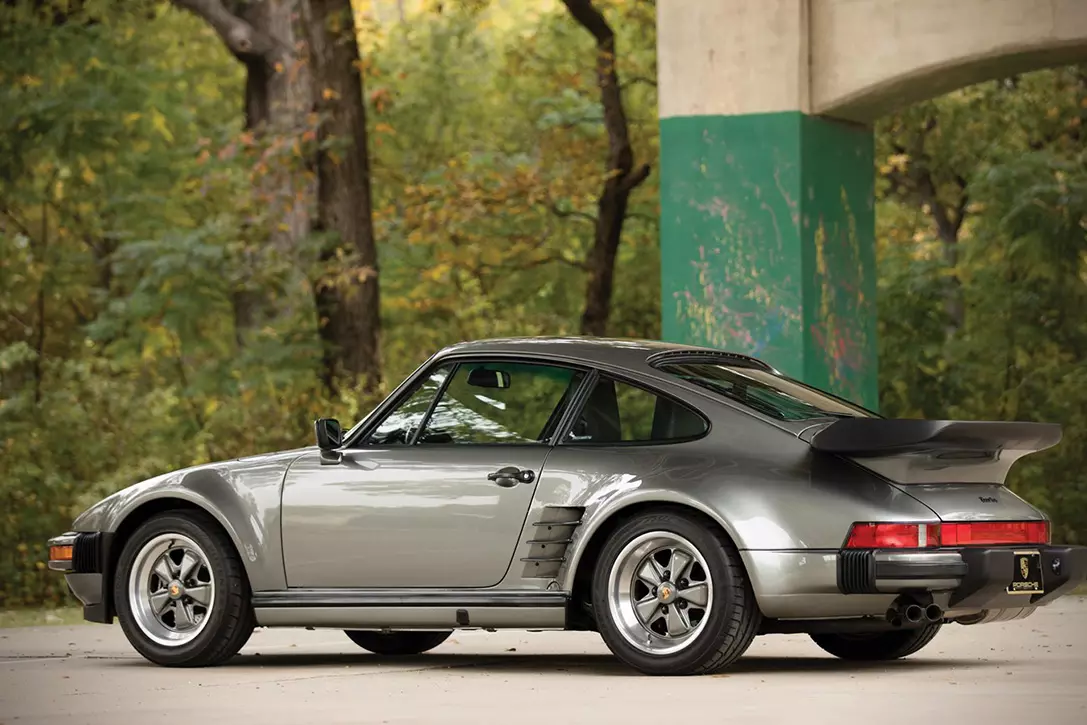 Auction Block: 1988 Porsche 911 Turbo 'Flat Nose' 10145_4