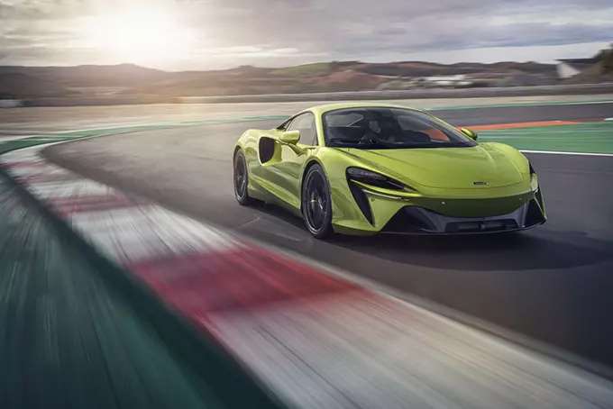 2022 წლის McLaren Artura Hybrid 10364_5