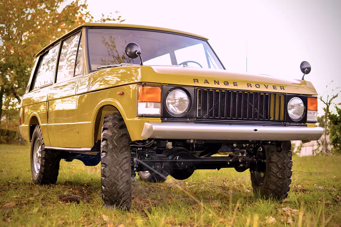 1973 Land Rover Range Rover аз ҷониби Legacy Overland 10399_1