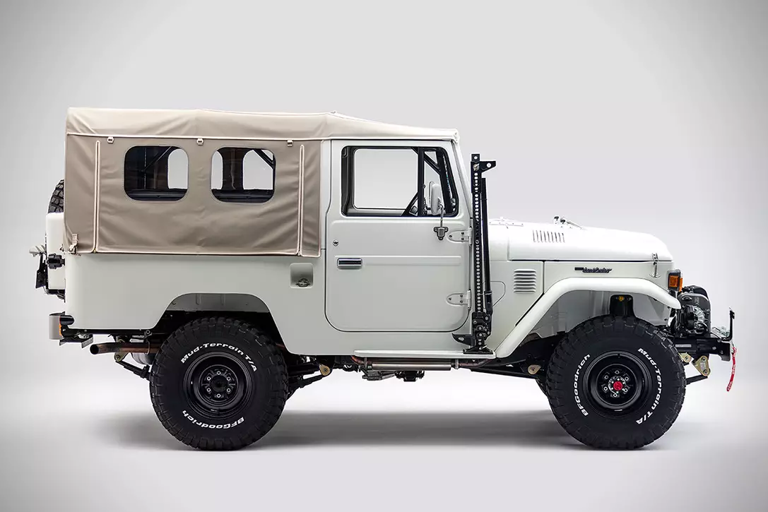 1982 FJ 公司的 FJ43 阿斯彭項目 2