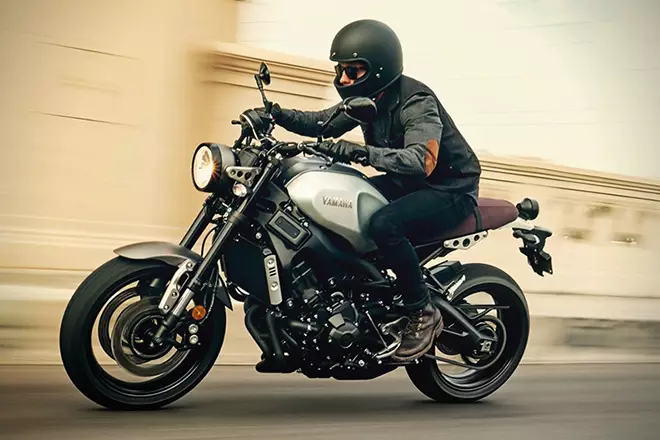 Yamaha XSR900 6 del 2016