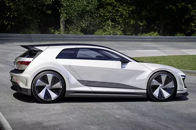 Volkswagen Golf GTE Sport Concept 3