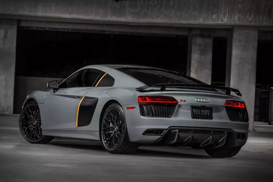 2017 Audi R8 V10 Plus 2