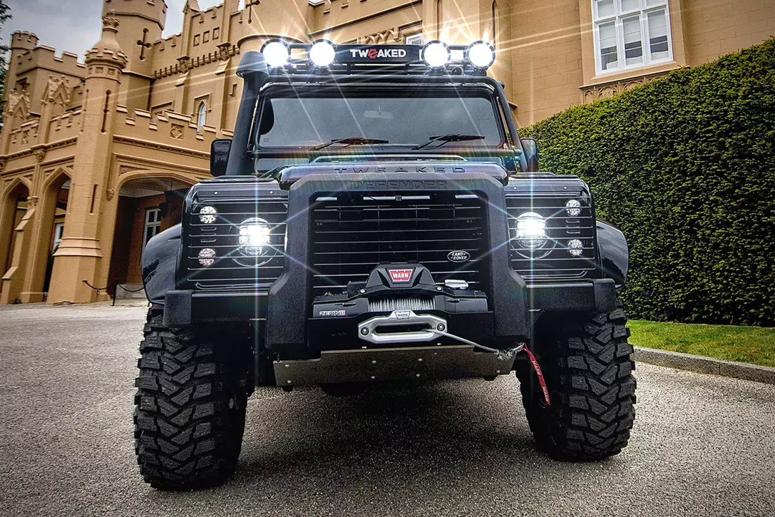 Wersja Spectre Land Rover 90 1