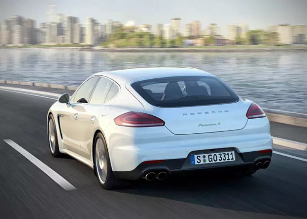 2014 Porsche Panamera rafmagnstengdur blendingur (4)