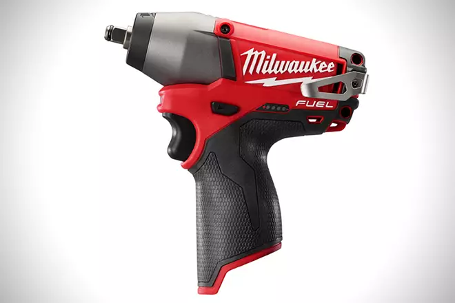 Çelësi i goditjes me karburant Milwaukee M12