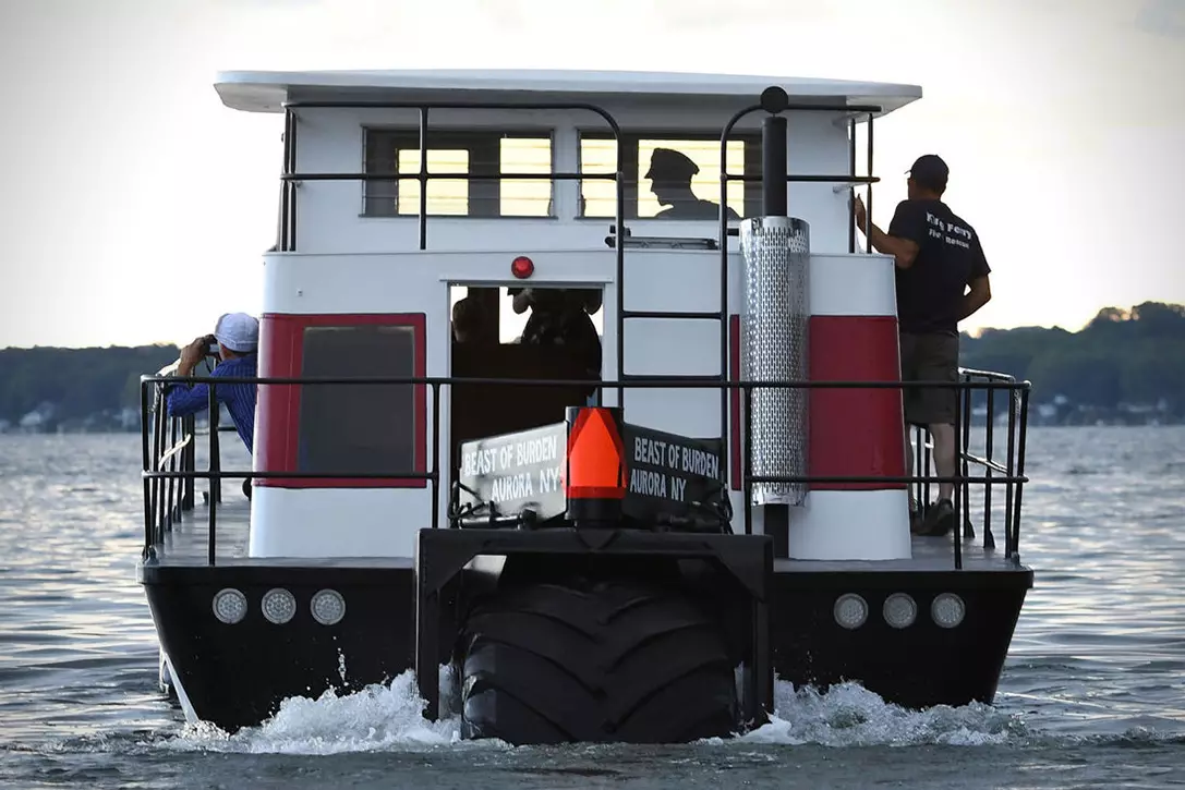 Perahu Rumah Amfibia 'Beast of Burden' 11330_4