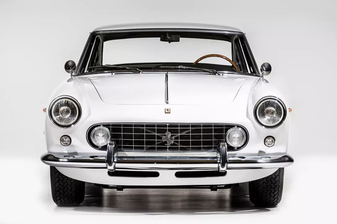 1961 წლის Ferrari 250 GTE 11381_1