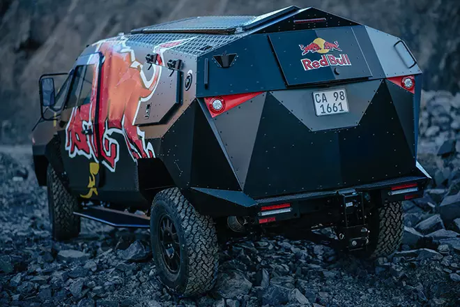 Kendaraan Acara Armored Red Bull 5