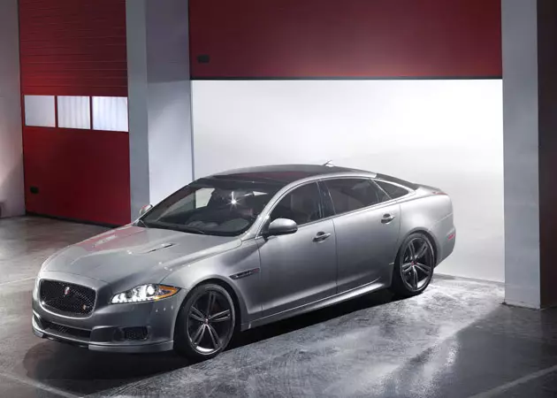 2014 m. Jaguar XJR (6)