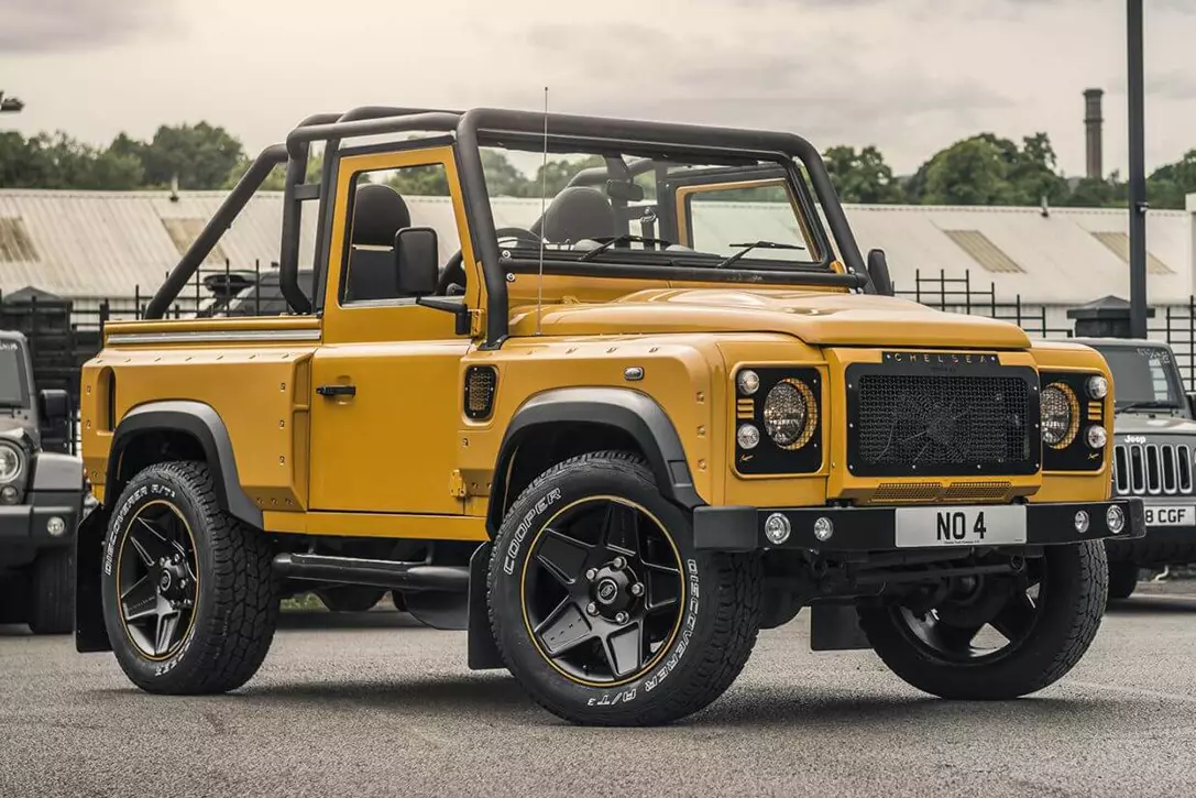 2015 Land Rover Defender XS 90 Los ntawm Chelsea Truck Co. 11676_1