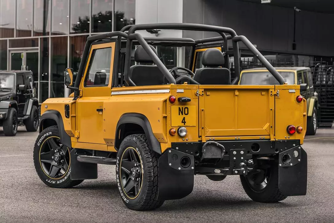 Land Rover Defender XS 90 2015 توسط شرکت چلسی کامیون. 11676_2