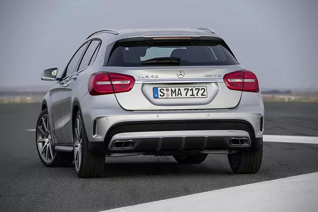 2015 مرسيدس بنز GLA45 AMG 4