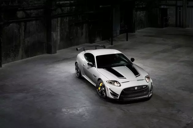 2014 จากัวร์ XKR-S GT (5)