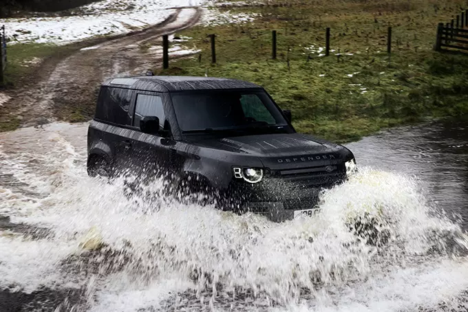 2022 Land Rover Defender V8 11948_5