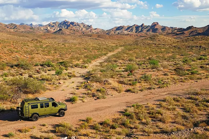 Спартыўны аўтамабіль 4x4 Overland Camper Van 11979_5