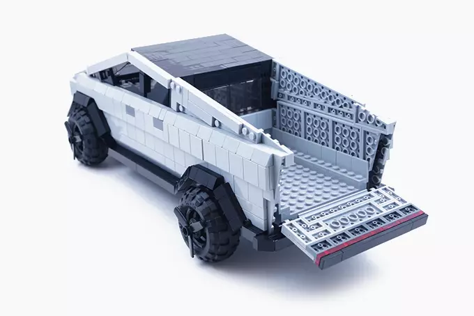 „LEGO Tesla Cybertruck“ koncepcija 12056_3