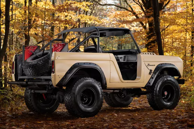 Аукционный блок: Ford Bronco 1975 года выпуска. 12446_2