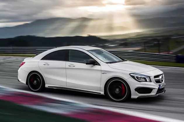 2014 مرسډیز بینز CLA 45 AMG (4)