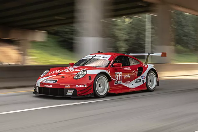 Porsche 911 RSR Coca-Cola poyga mashinasi 12693_4