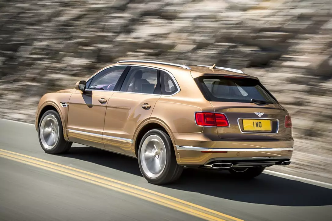 Bentley Bentayga 3