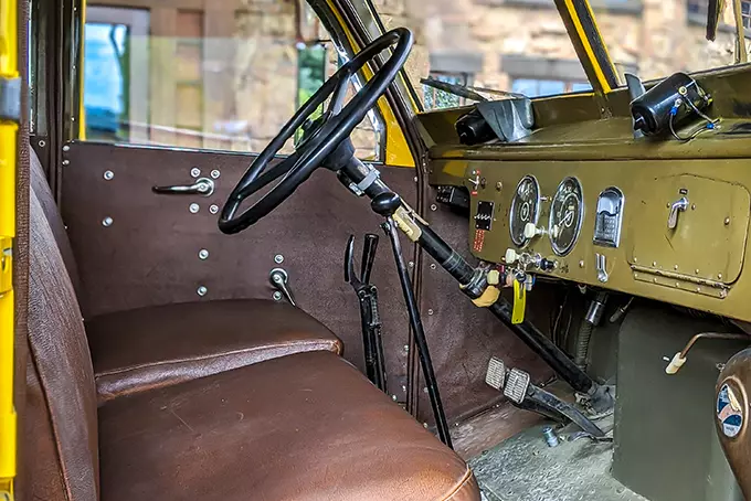 Autobús turístico de Yellowstone de 1936 de Legacy Classic Trucks 13048_3