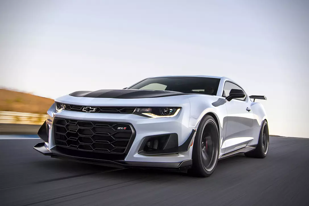 2018 წლის Chevrolet Camaro ZL1 1LE 13067_1