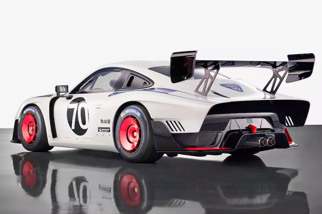 2019. aasta Porsche 935 võidusõiduauto 13156_2