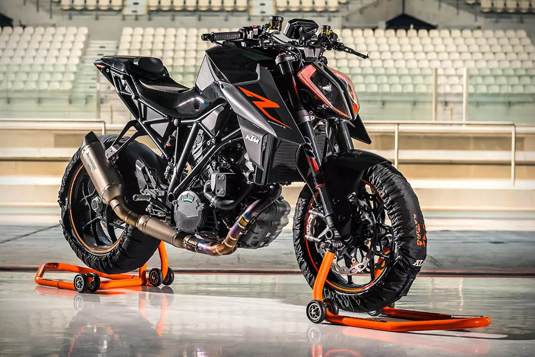 2017 KTM Super Diúc 1290R