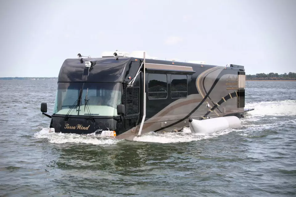 Terra Wind Amfibiese motorcoach