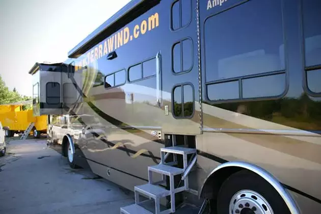 I-Terra Wind Amphibious Motorcoach 5