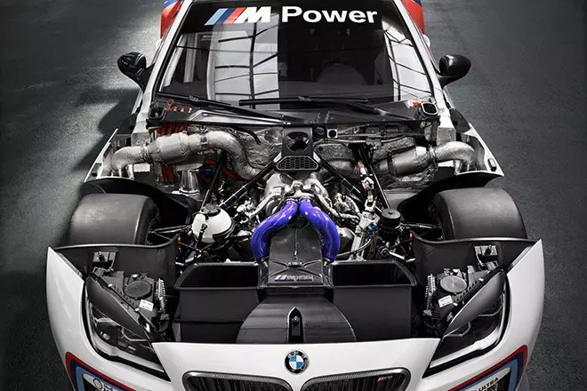 BMW M6 GT3 8 rok výroby 2016