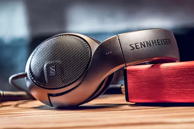 Sennheiser HD 400 Pro headphones 13647_1