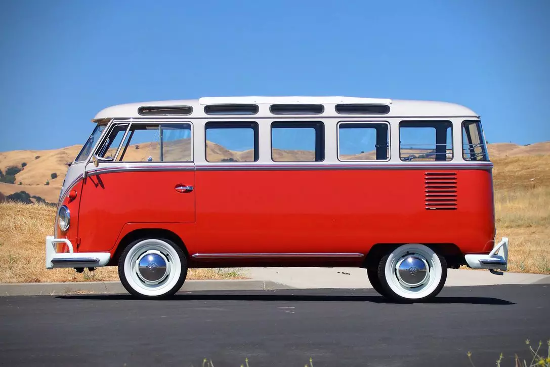 Аукциондун блогу: 1959-жылы чыккан Volkswagen Deluxe 23 терезелүү автобус 13731_3