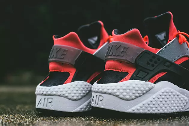 Nike Air Huarache Cool Grey Bright Crimson 5