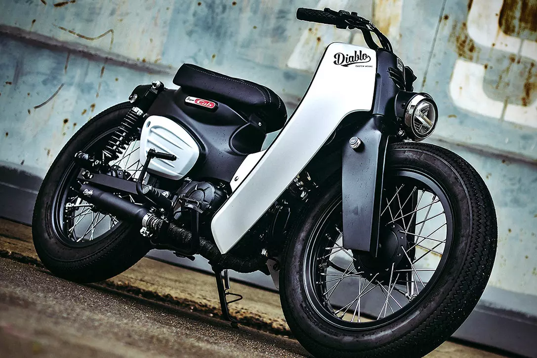 2018 Honda Super Power Cub በ K-Speed 13875_1