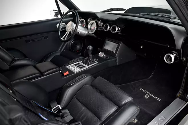 1967 Ford Mustang Obsidian 06