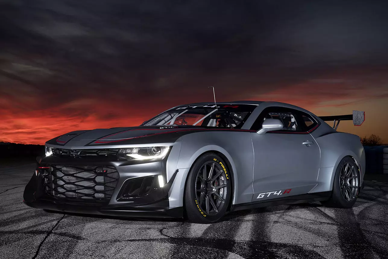 Състезателна кола Chevrolet Camero GT4.R