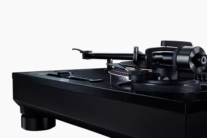 Technics SL-1210GAE 55 ویں سالگرہ لمیٹڈ ایڈیشن ٹرنٹ ایبل 14218_1