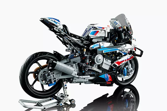 LEGO ಟೆಕ್ನಿಕ್ BMW M 1000 RR 14352_2