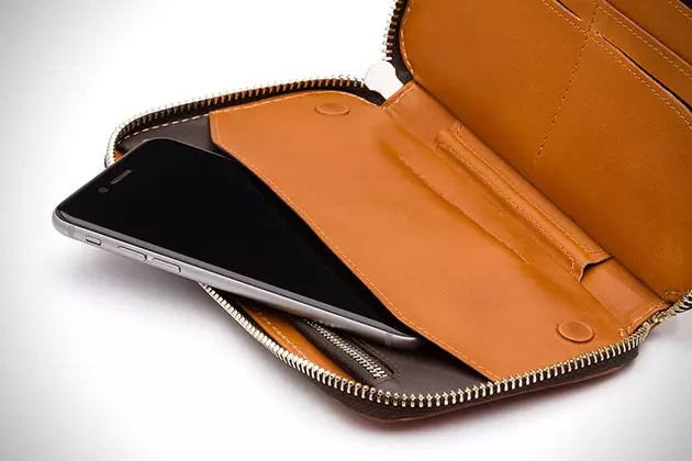 Bellroy Pulqabı 3 həyata keçirir