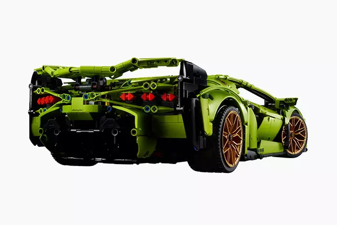 LEGO Limited-Edition Technic Lamborghini Sian 14908_3