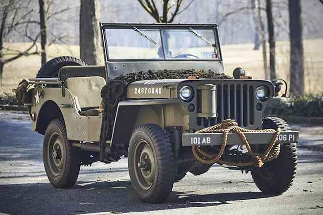 1943 Willys džip sa prikolicom 03