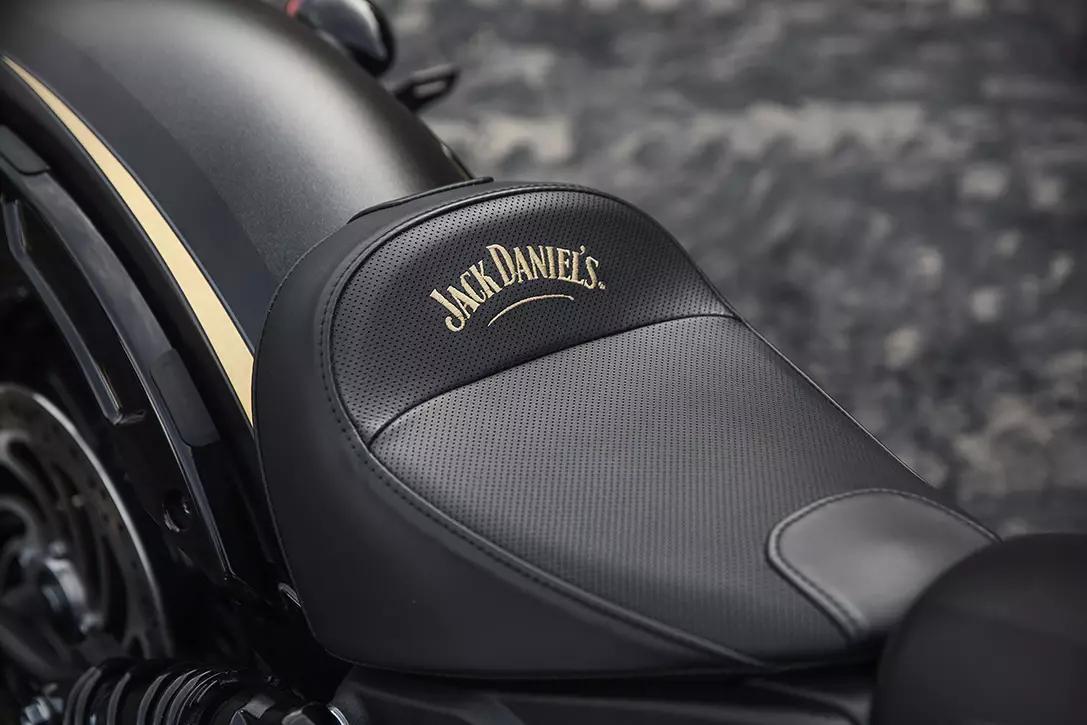 2018 Indian Scout Bobber Jack Daniel's Edition 1512_5