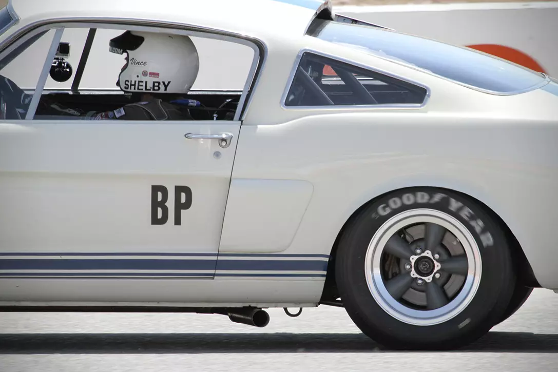 1965 Ford Shelby GT350R OVC tərəfindən 15174_4