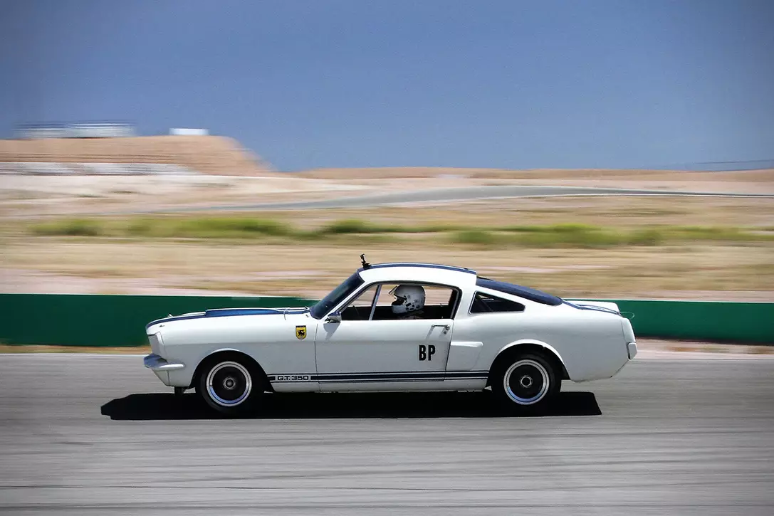 1965 Ford Shelby GT350R OVC tərəfindən 15174_7