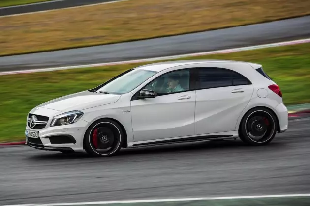 2014 оны Mercedes-Benz A45 AMG (5)