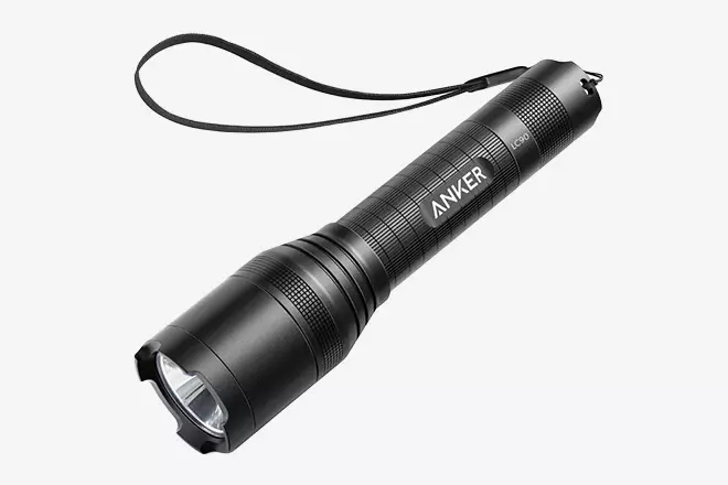 Isusu Idunadura: 12 Ti o dara ju EDC flashlights Labẹ $50 15391_3