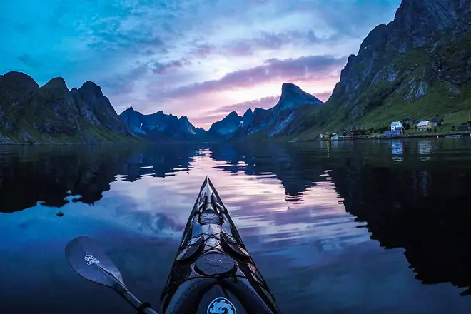 Tomasz Furmanek 8 မှ Kayaking ၏ Zen